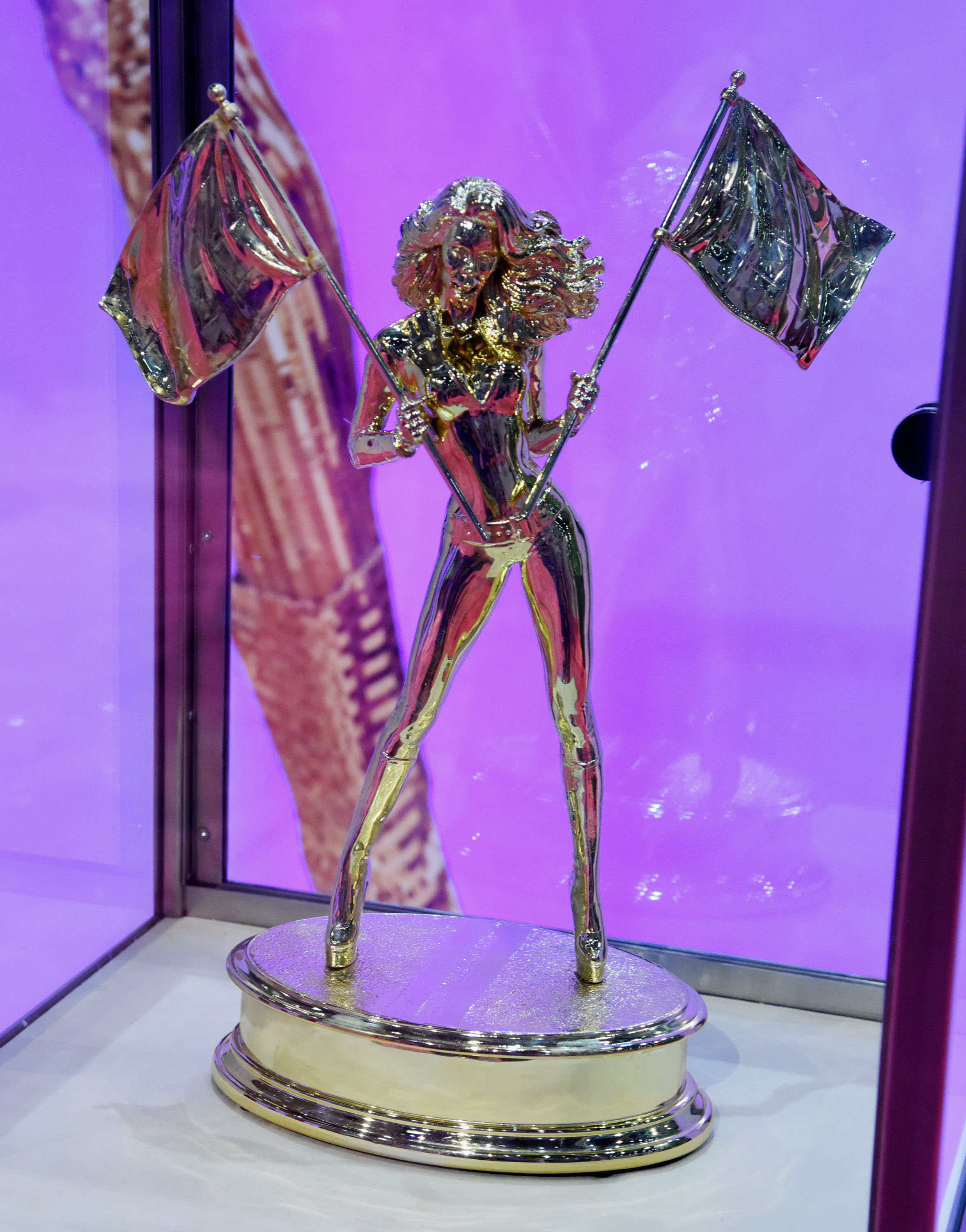 RuPaul Drag Race Trophy – Style Celeb